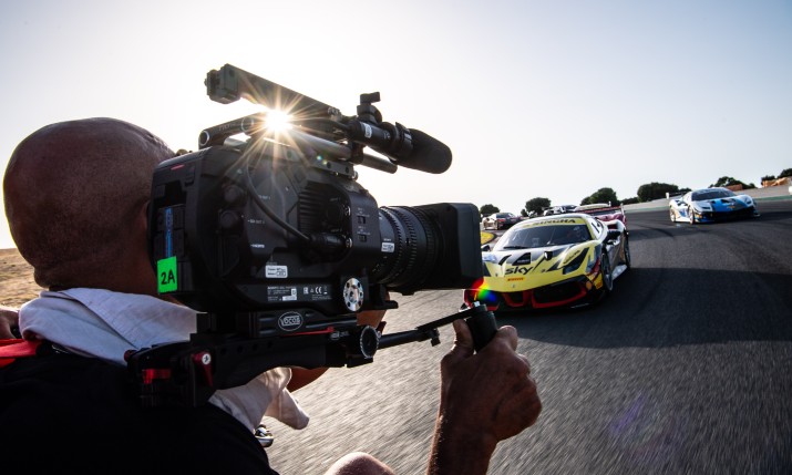 The Ferrari Challenge: 4K HDR, on-board cameras, live telemetry and ...